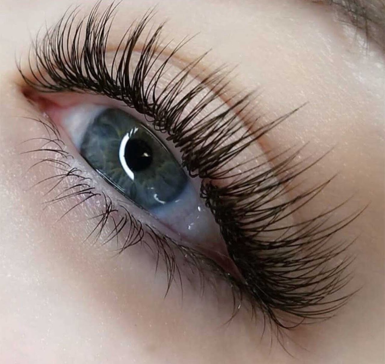 Classic Eyelash Extensions Training – Wicked Beauty Lounge